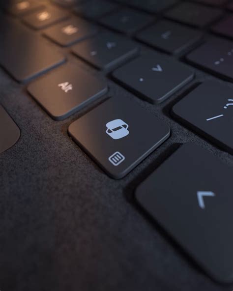 Surface ペン電池交換方法mp4 【 Surface ペンの電池交換方法】 Msftit6188poz7a Surface ペンの電池の交換はいたってカンタン