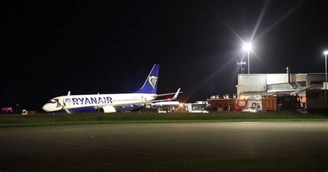 Деветима ранени при силна турбуленция на самолет в Германия снимки