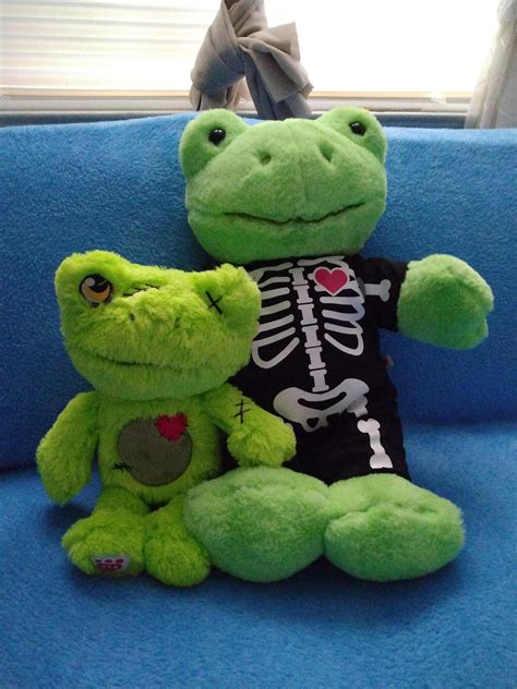 Until Floppy Kitty Comes Meet Nibbit And Boneses D R Buildabear