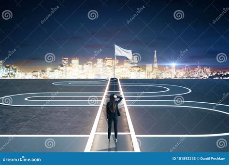 Direcci N Y Concepto Del Desaf O Imagen De Archivo Imagen De Azul