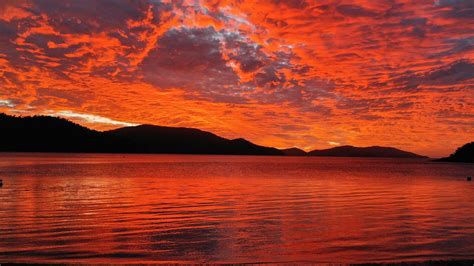 Airlie Beach Sunset Cruise At Palm Bay Resort Long Island Whitsunday