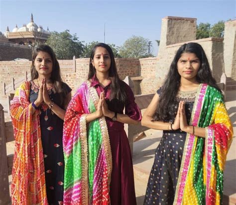 Sunita Swami 16 साल की एक लड़की कमा रहे है 10 लाख हर महीने कैसे