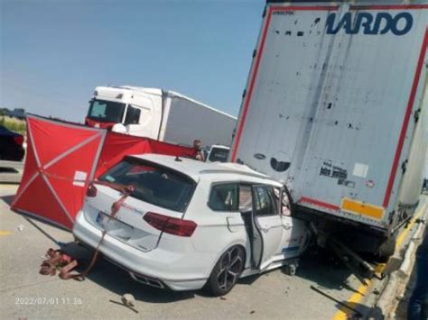 Śmiertelne wypadki na autostradzie A koło Piotrkowa W ciągu dwóch dni zginęły trzy osoby