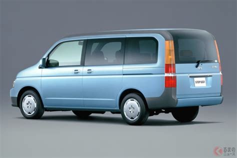誕生から23年のホンダ「ステップワゴン」 国産5ナンバーミニバンの先駆けとなった歴史とは くるまのニュース