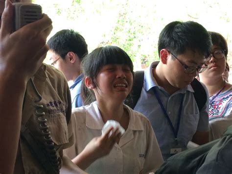 10多位反課綱學生衝進國教署抗議 生活 新頭殼 Newtalk