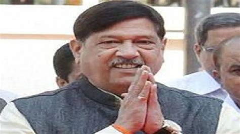 Girish Bapat Passed Away संघ स्वयंसेवक नगरसेवक ते खासदार फोटो