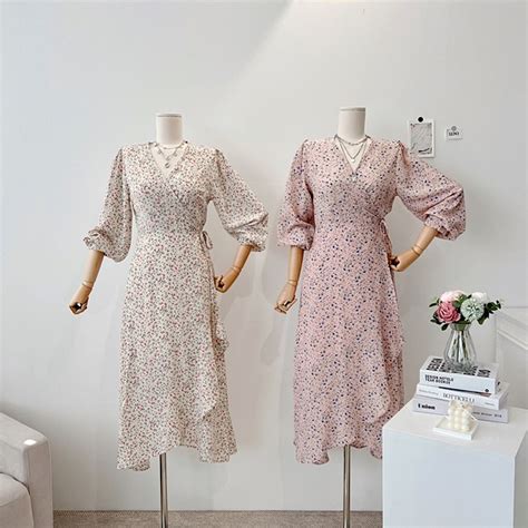 이프유마인 러블리로맨틱룩봄신상 리플 브이넥 쉬폰 벌룬 퍼프 에스닉 플라워 프릴 랩 롱 원피스 2color