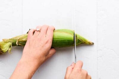How To Shuck And Cut Corn Without A Mess Live Eat Learn
