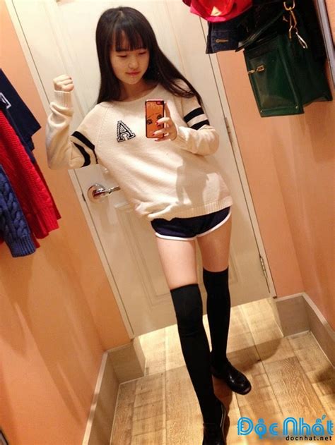 Hồ Quỳnh blog Nữ sinh tiểu học gây sốc với vòng 1 tròn trịa như thiếu