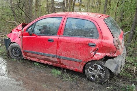 Philippeville Accident Entre Deux Voitures Sur La N5 à Roly Lavenir