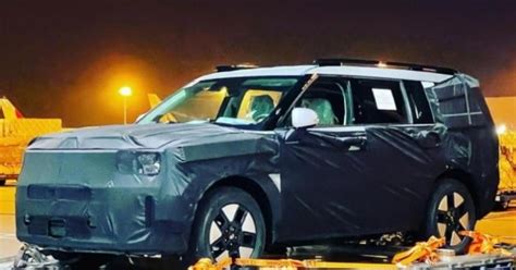 정몽구의 역작 갤로퍼 살아나나…포착된 신형 싼타페 파격