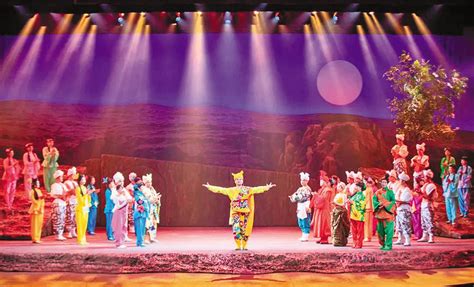 陕北秧歌剧米脂婆姨绥德汉亮相榆林 文化艺术报
