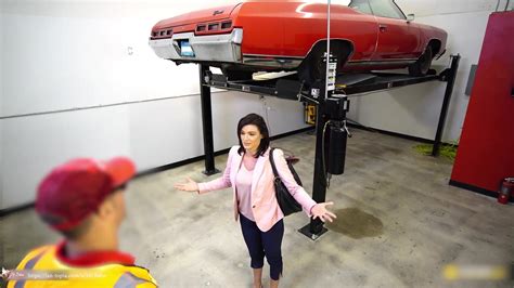 Naked Gina Carano In The Auto Repair Shop Premium Sexcelebrity
