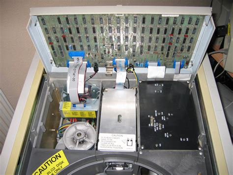 Rl02 Disk Drive
