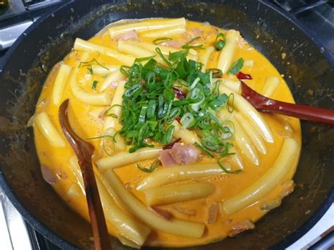 떡볶이의 색다른 맛 로제 떡볶이