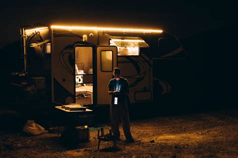 라스 알 카이마에서의 야간 캠핑 모험 · 무료 스톡 사진