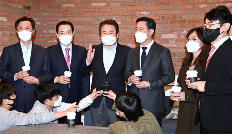 野 단일화 회의 첫 단추18일 전까지 단일화 서울경제