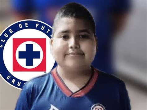 José Armando Aficionado De Cruz Azul Falleció Tras Su Lucha Contra El