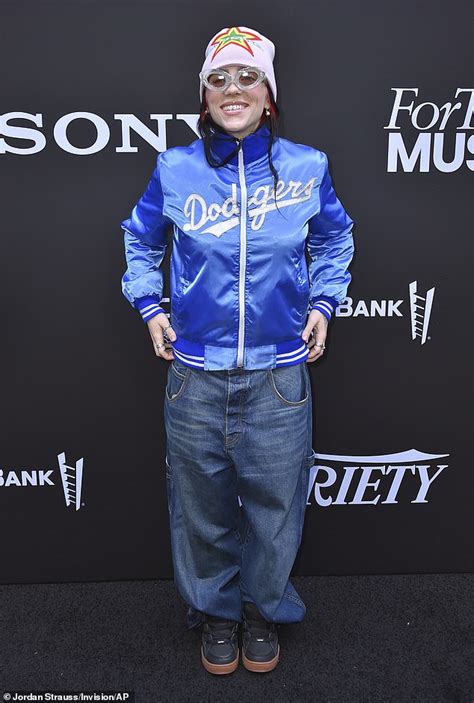 Billie Eilish Expresses Surprise When Fans Didnt Realize Her Queer