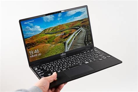 富士通 LIFEBOOK WU X E UH X E の実機レビュー the比較