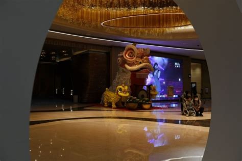 艺术 中国糖王”周毅作品亮相澳门tom旅游