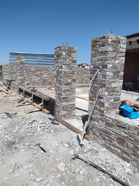 Каменна зидария Строителни услуги Благоевград Изработваме всичко от камък Камини дув