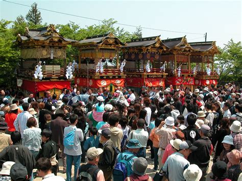 日本の曳山祭 on Twitter 大溝祭2017年5月34日開催例年同日豪華な天幕や胴幕見送り幕を飾った曳山5台が笛太鼓