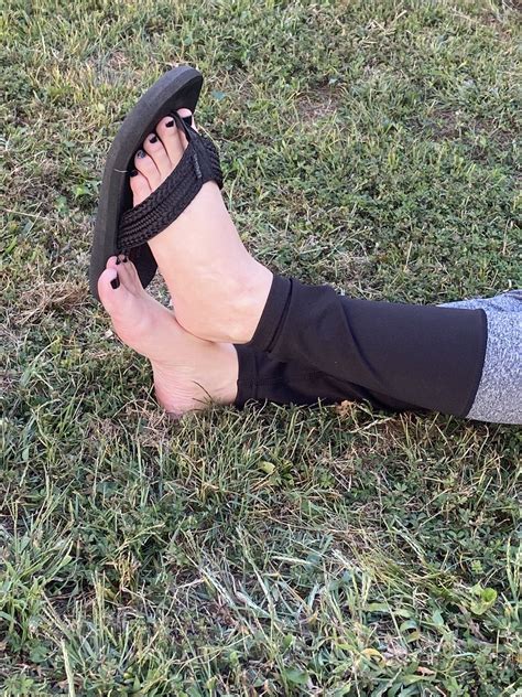 Thetoesfinder K On Twitter RT SFeet Https Allmylinks Pixiesbarefeet