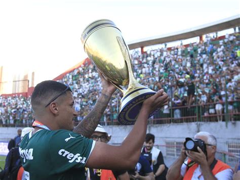 Jornalista exalta conquista do Palmeiras na Copinha um pé nas costas Lance
