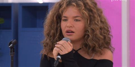 C est le monde à l envers Léa Star Academy fait polémique à cause