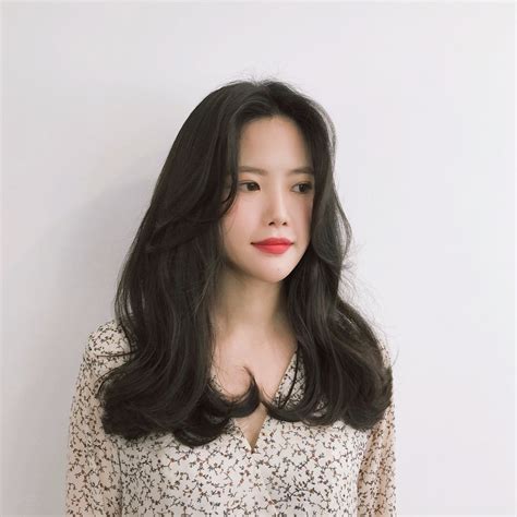 이미지 사람 1명 근접 촬영 헤어스타일 컬 근접촬영