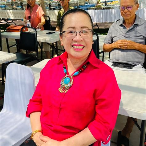 เขาว่าจีบแม่ค้า🤣🤣 จัดของเตรียมขายจ้าทุกคน🥰 ลมแรง น้ำพริกป้าน้อย นี่คือความสุขของเรา ️ คนไทย