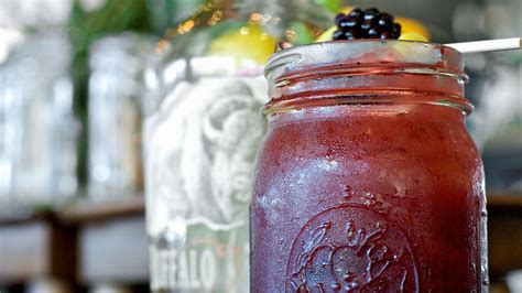Blackberry Bourbon Lemonade Cocktail Recipe