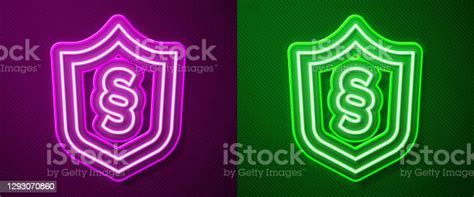 보라색과 녹색 배경에 고립 된 방패 아이콘에 빛나는 네온 라인 정의 법 벡터 개념에 대한 스톡 벡터 아트 및 기타 이미지 개념 규모 균형 Istock