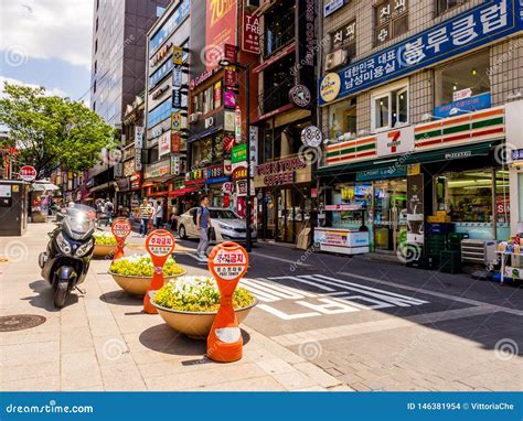 Seoul South Korea June People Walking Down A Small Street