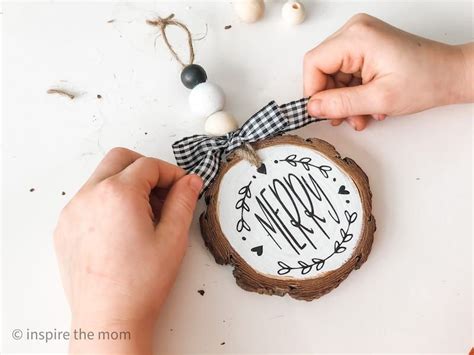 How To Make Easy Diy Wood Slice Ornaments Artofit
