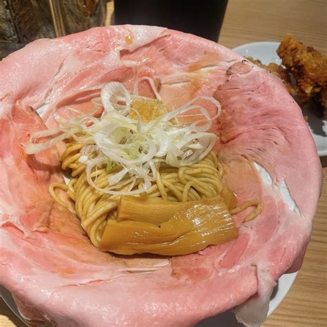 ゆにぴこ🦄🌽 On Twitter ゆにぴごはん 今日も先輩にラーメンごちそうになった🍜 体は 麺で できている