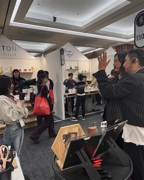 이덕원 🇰🇷 성공한 카페 사장되기 Vs 중국어로 성공한 개가 되기 요즘 가장 좋아한 중국어 하는 강아지 영상 그대들의 선택은 팀블랙탬퍼