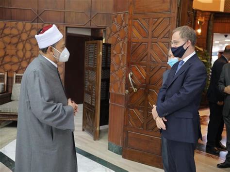 شيخ الأزهر يستقبل السفير البريطاني لبحث تعزيز التعاون المشتر مصراوى