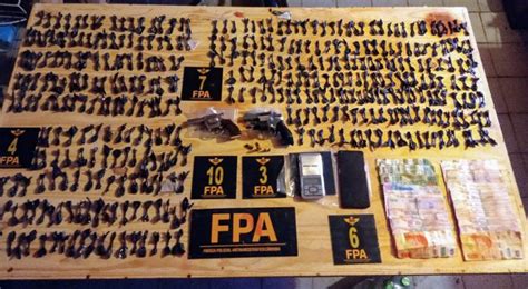 Apresan A Madre E Hijo Acusados De Vender Drogas A Metros De Un Colegio En C Rdoba De La Bahia