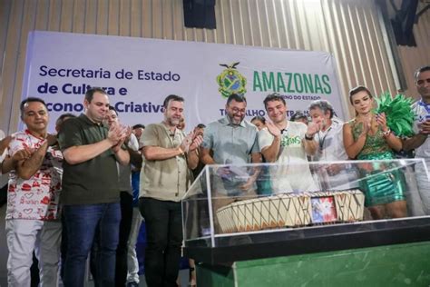 Na Primeira Noite Do 57º Festival De Parintins Wilson Lima Apresenta