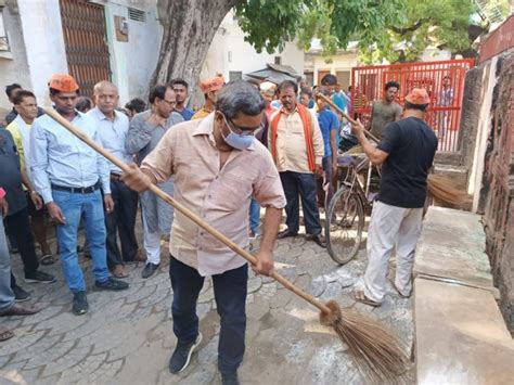 शहर दक्षिणी के विधायक डॉ नीलकठ तिवारी का लगातार स्वच्छता के 58दिन