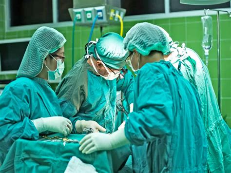 Saudi Arabia 21 Magnetic Balls Removed From 3 Year Olds Stomach