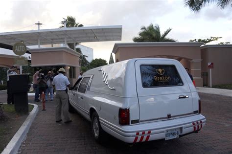 Trasladan Cuerpo De Chespirito A Ciudad México