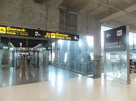 スワンナプーム空港でタイ料理を安く買える場所の行き方 マサブログ