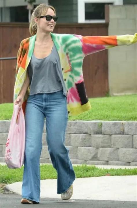 New Balance X Staud 574 Sneakers Worn By Olivia Wilde In Los Angeles On September 2 2023 Spotern