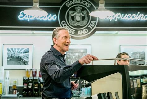 La Historia De Starbucks Sus Inicios Su Relación Con Bill Gates Y El