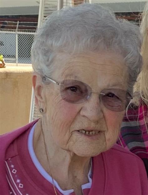 Annabelle Mays Instagram Twitter And Facebook On Idcrawl