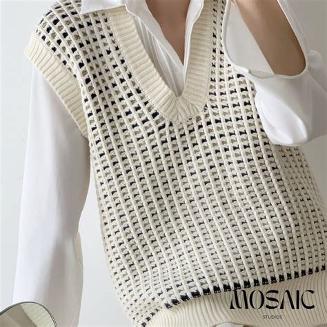 Women Knit V Neck Vest Checkered Sleeveless Sweater Vest Autumn Warm