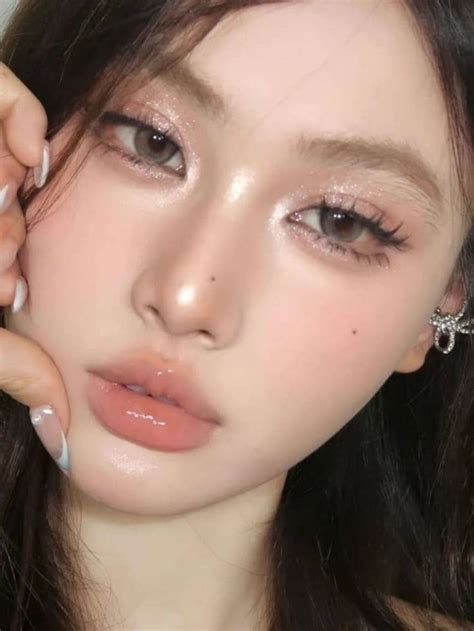 12 Korean Soft Makeup Looks For A Natural Everyday Glow The Ka Edit